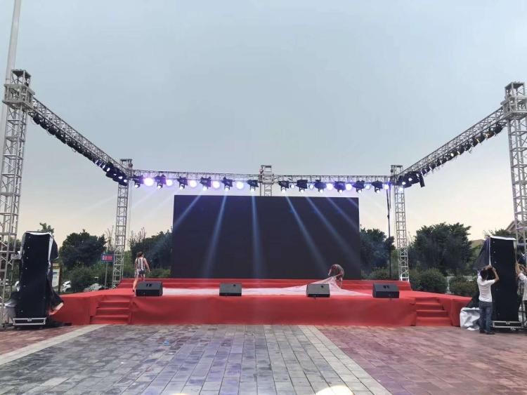 Benefits of using removable LED screen rental-MuenLed